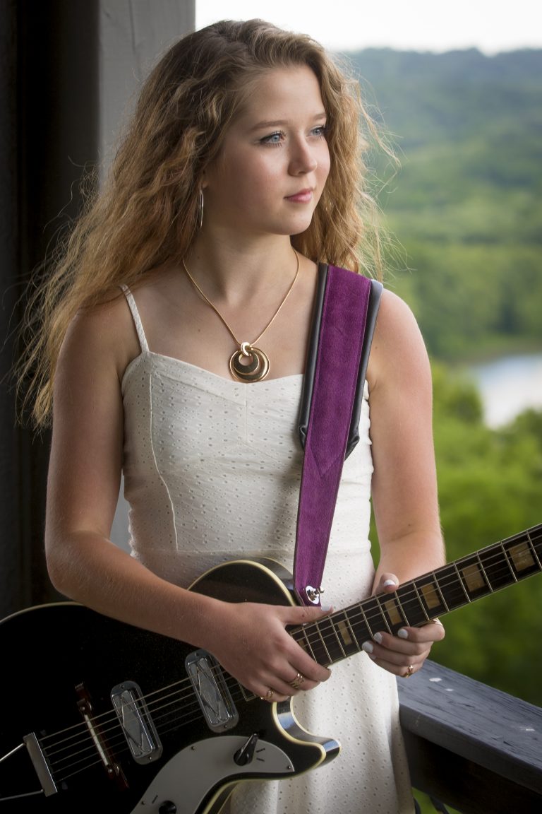 15 Year Old Erin Coburn Makes The Top 100 Americana Charts With 'Chaos ...